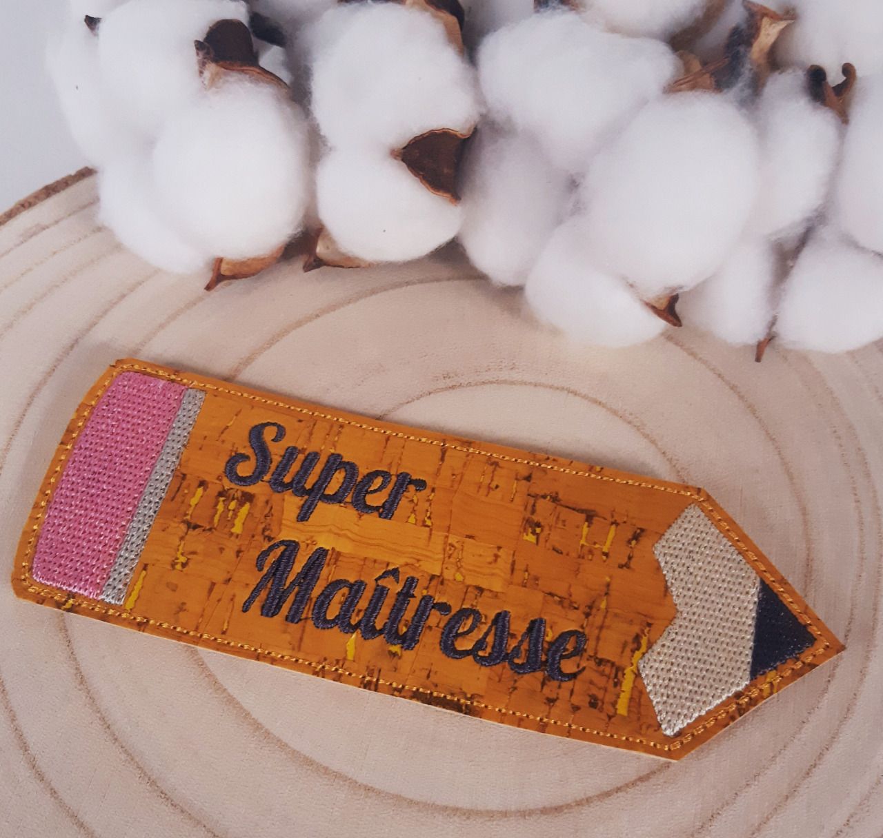 Marque-page Super Maitresse - crayon liège ocre - Atelier-ophea